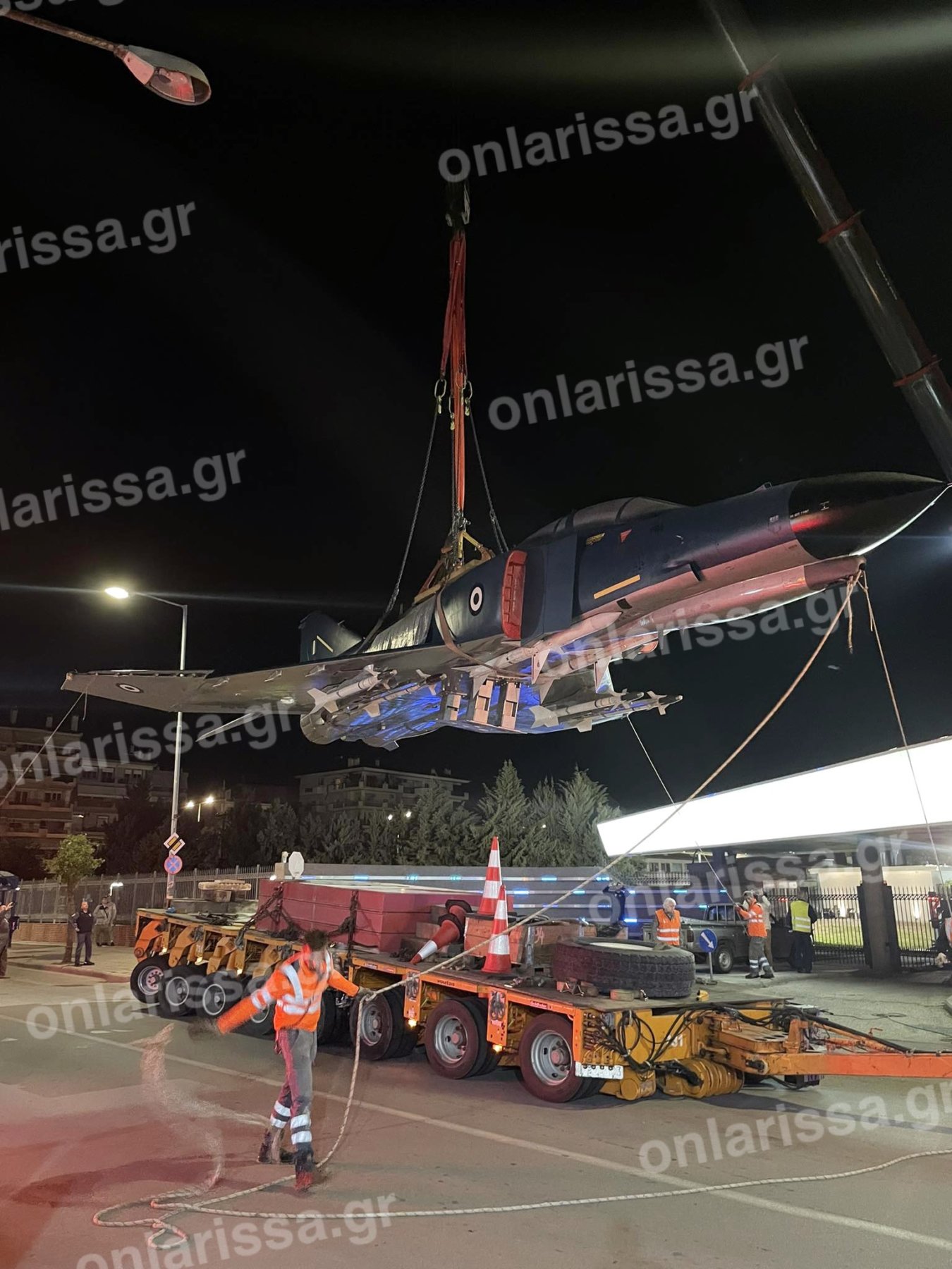 Ένα εντυπωσιακό μαχητικό αεροσκάφος στους δρόμους της Λάρισας - Airnews