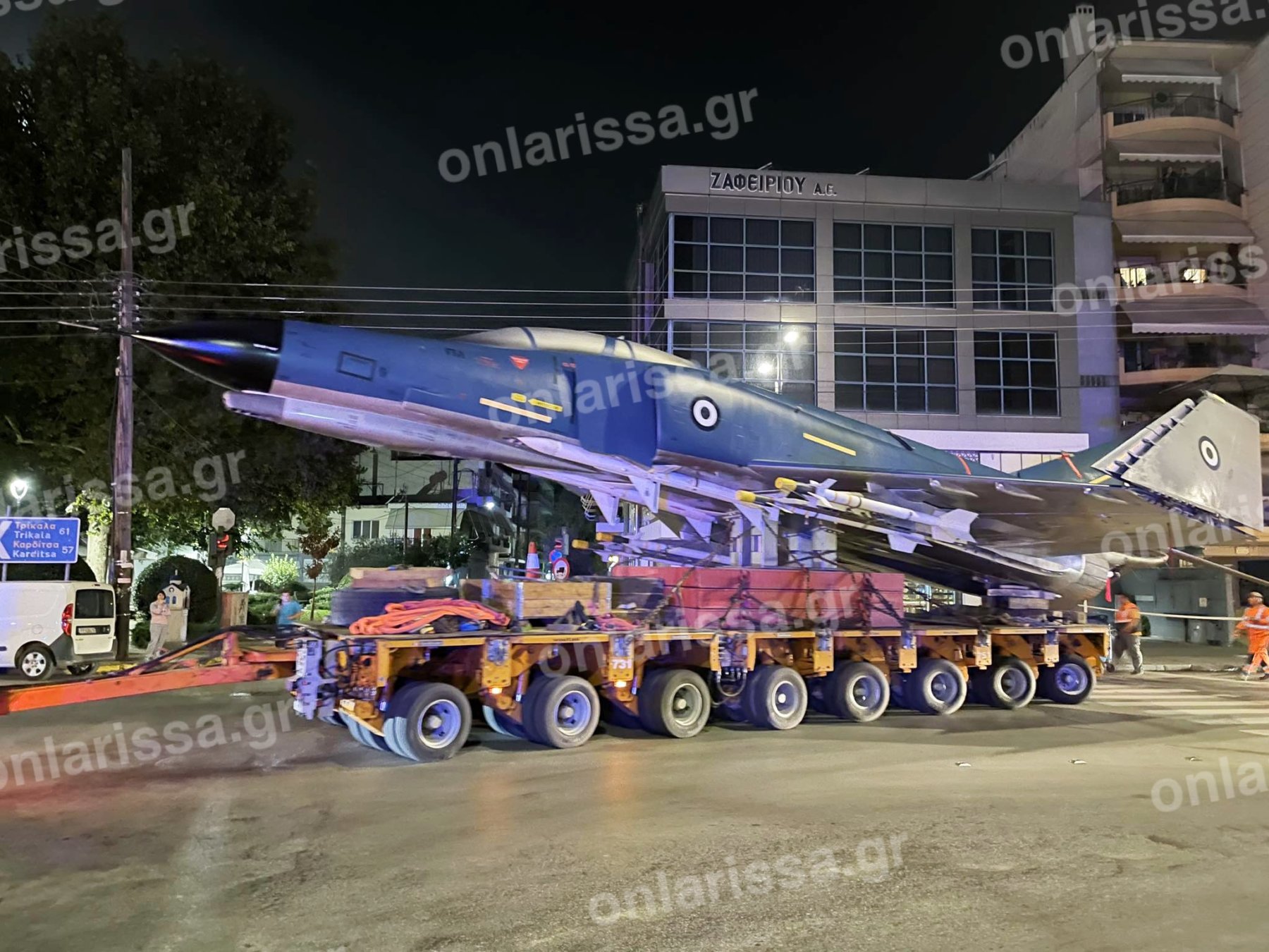 Ένα εντυπωσιακό μαχητικό αεροσκάφος στους δρόμους της Λάρισας - Airnews